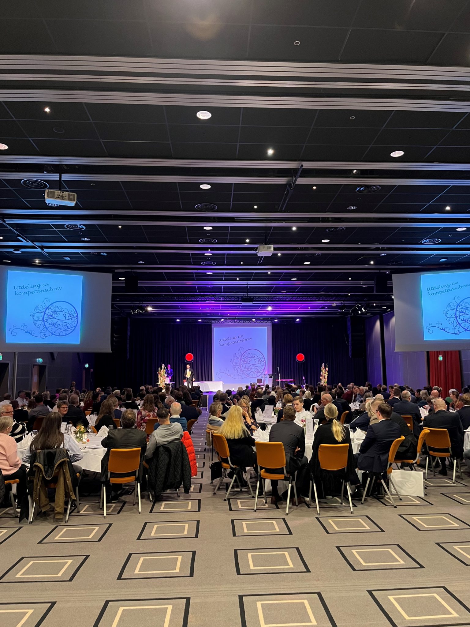 Utdeling av Kompetansebrev 2023 – Opplæringskontoret for vekstbedrifter ...